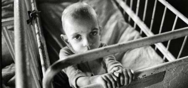 Social deprivation hurts child brain development, study finds ...